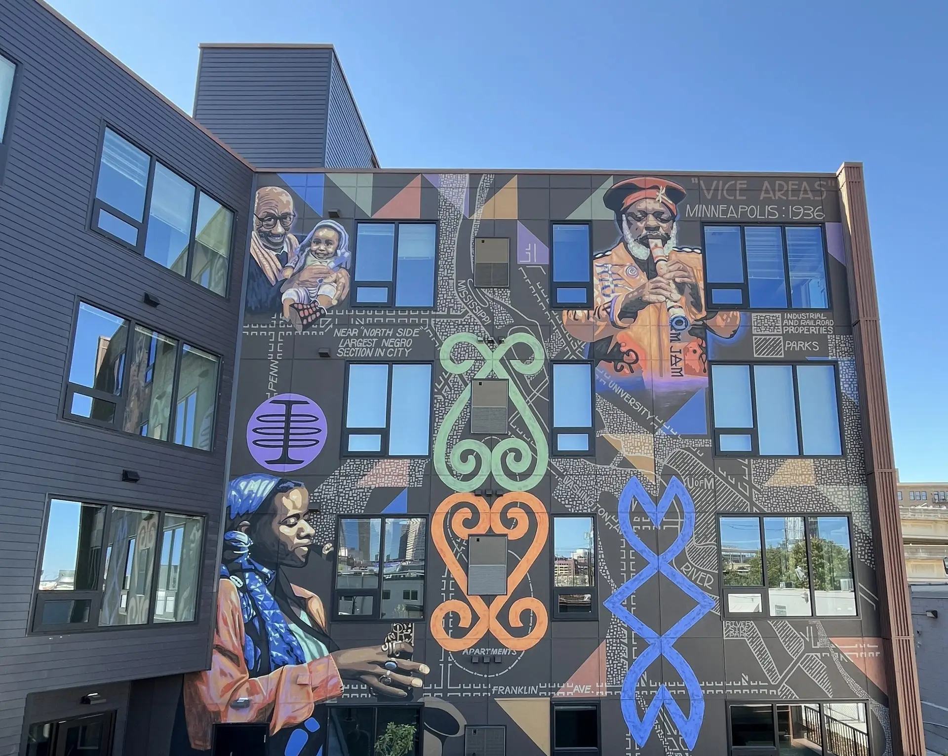 Mural artwork beautifully depicts the North Loop neighborhood history ...